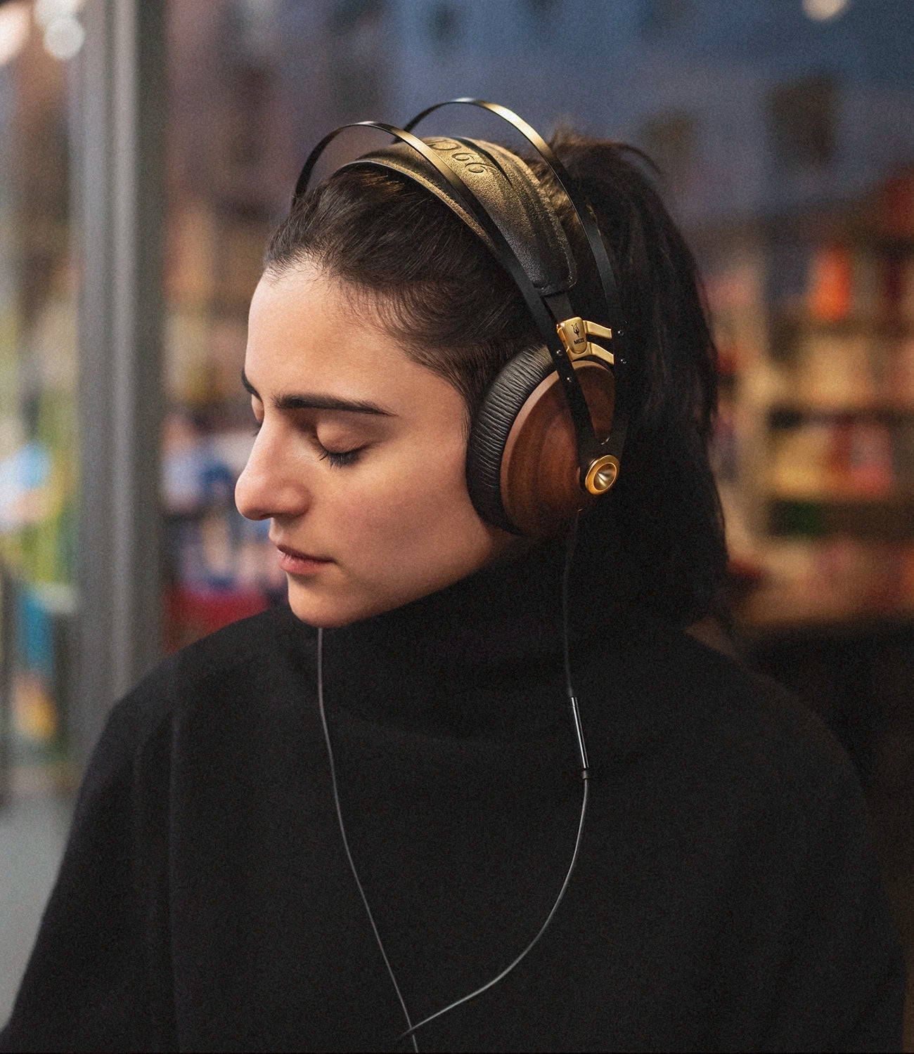Meze Audio 99 Classics Walnut Gold - High-Fidelity Premium Closed-Back ...